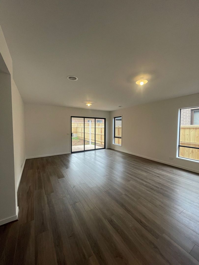 76 Brampton Crescent, Bonnie Brook VIC 3335 - House For Rent | Domain