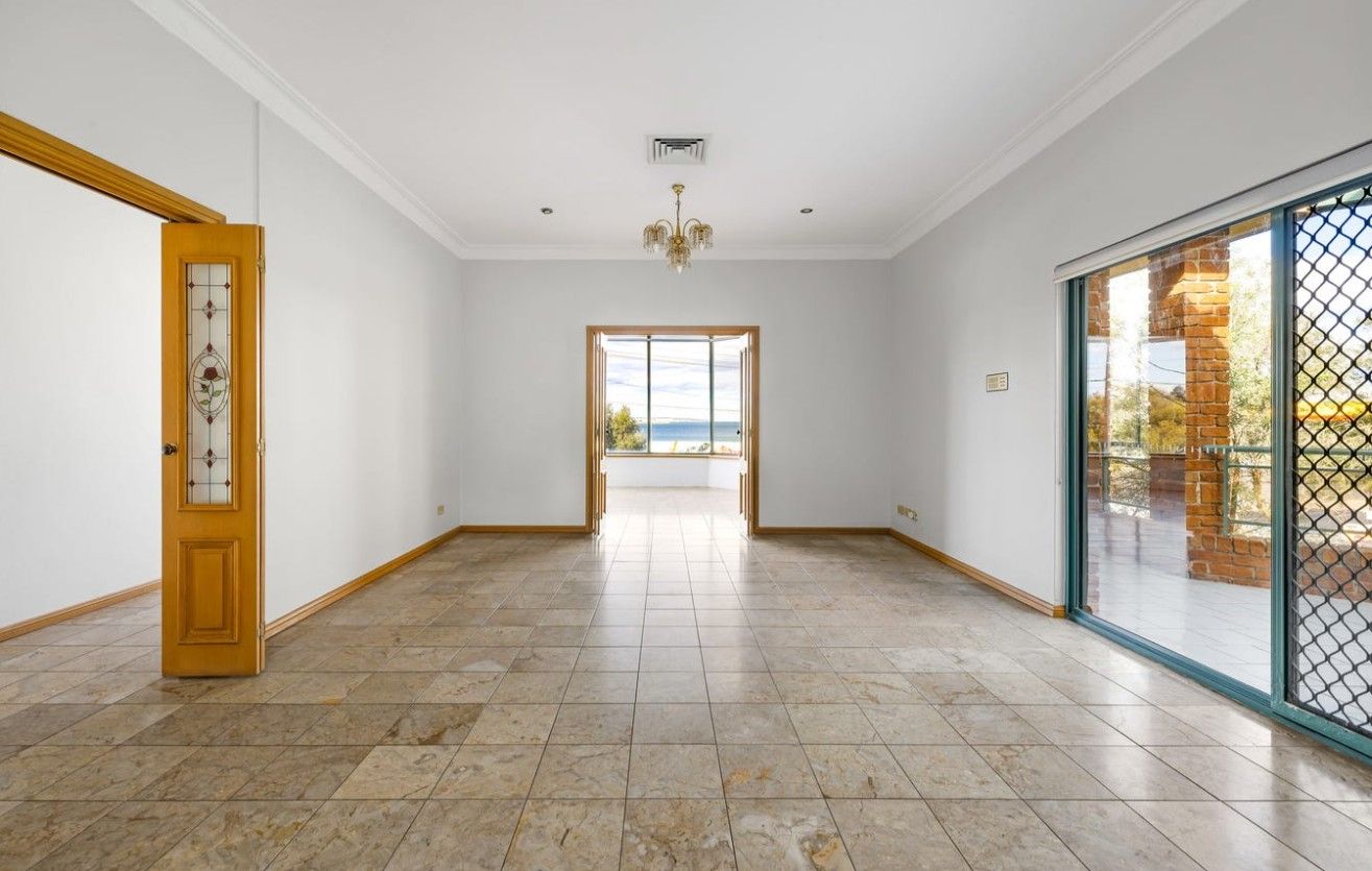 8 General Holmes Drive, Brighton-Le-Sands NSW 2216 - House For Rent ...