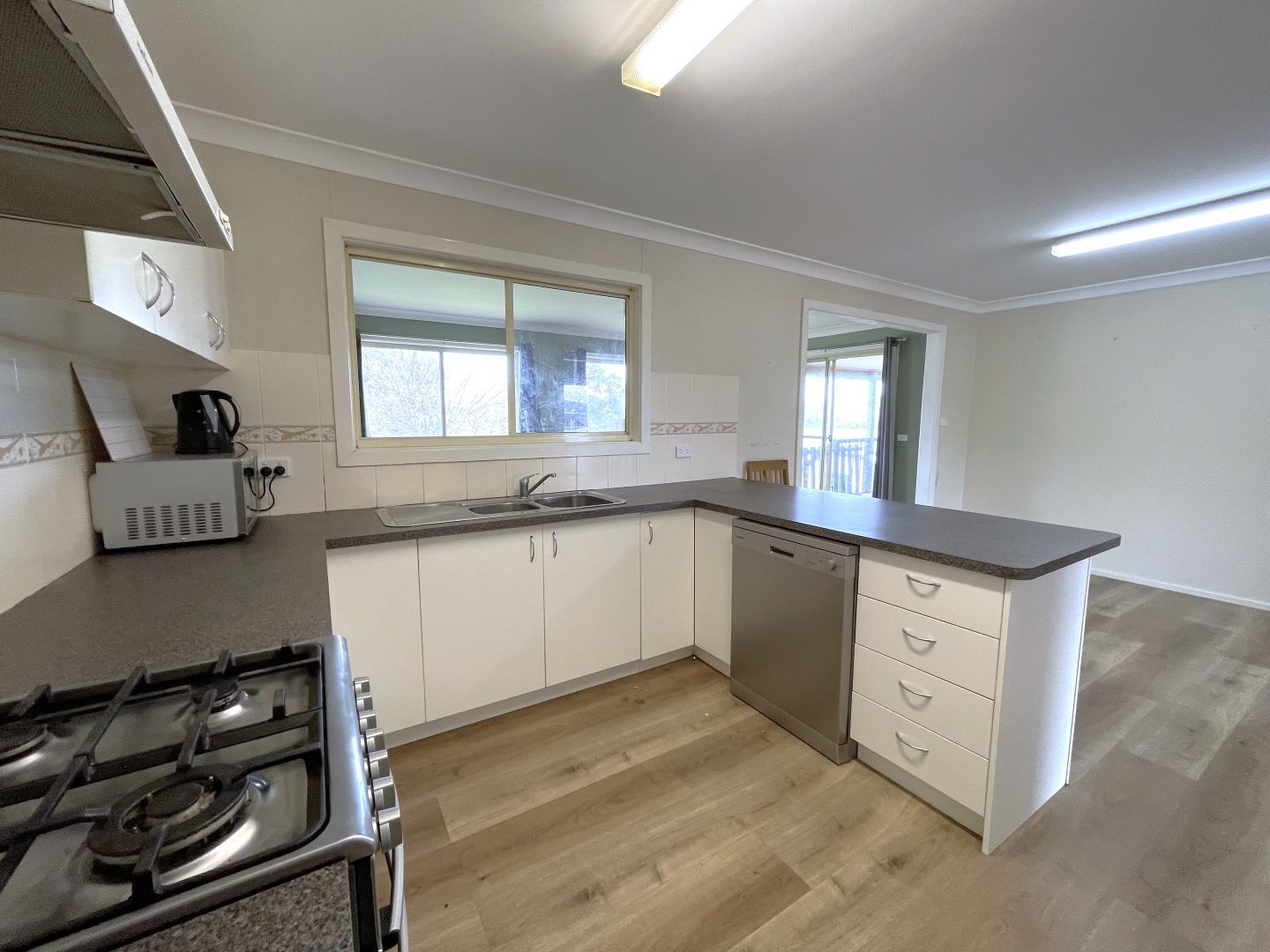 23 Tom Street, South Gundagai NSW 2722 - House For Rent - $480 | Domain