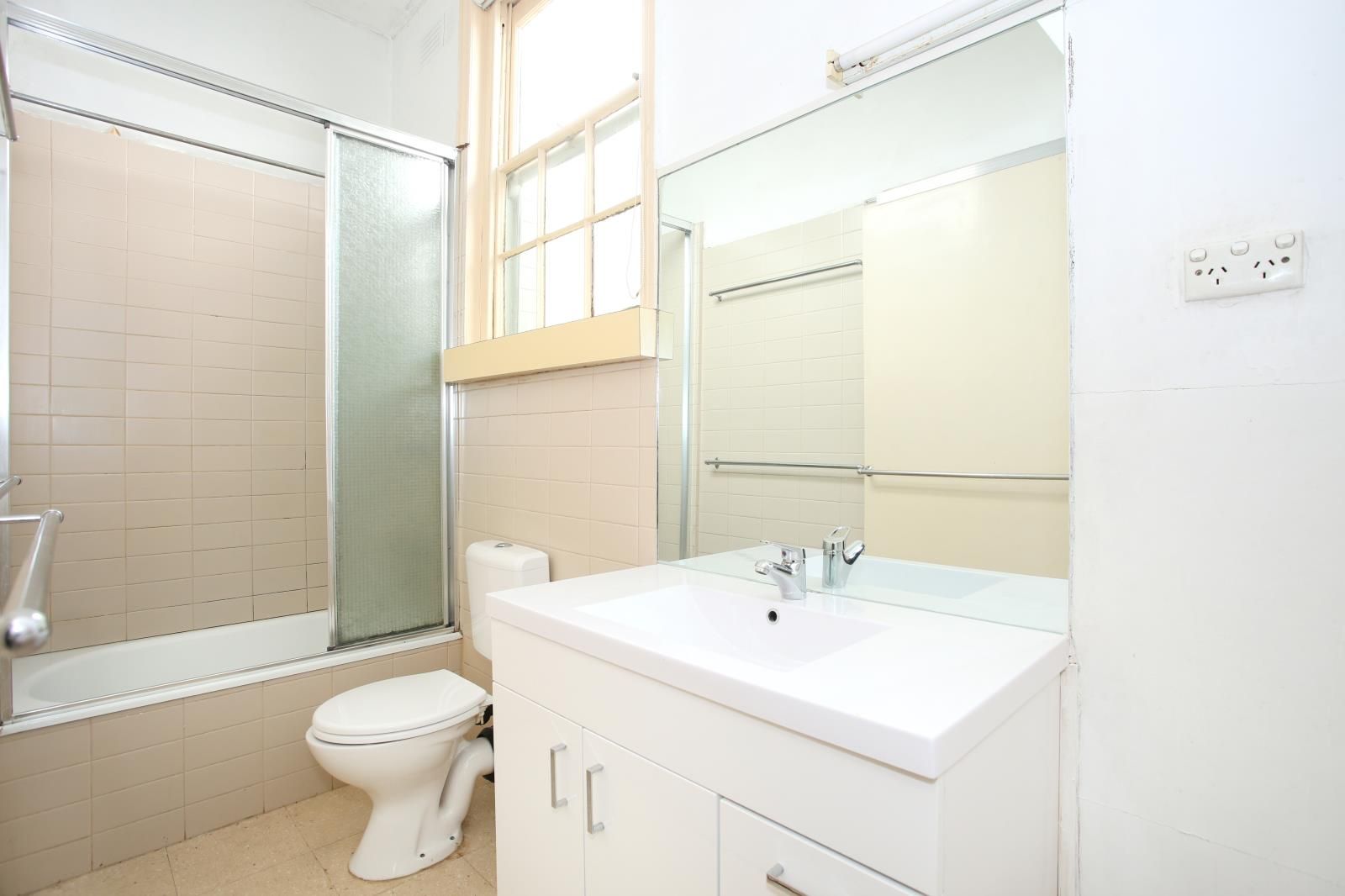 8 Banole Avenue, Prahran VIC 3181 - House For Rent | Domain