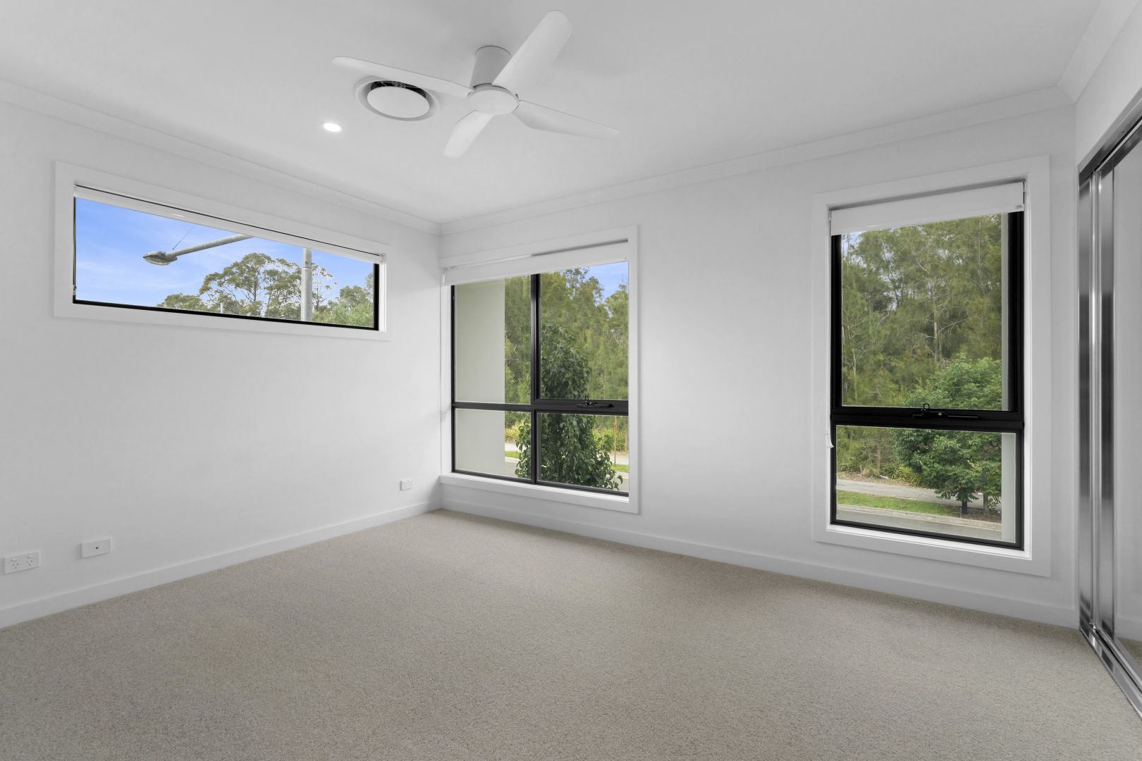 95 Passiflora Avenue, Denham Court NSW 2565 - Semi-detached For Rent ...