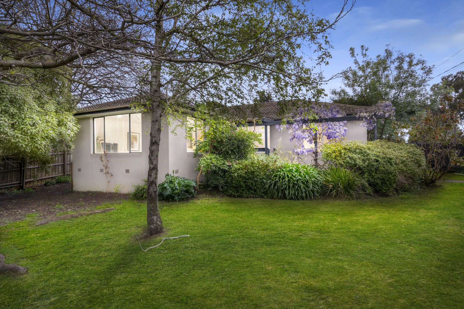 5 Troon Place, Frankston | Property History & Address Research | Domain