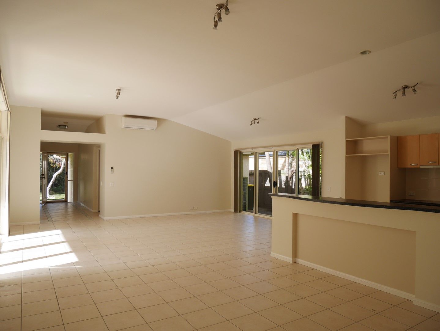 27 Jessica Crescent, Nudgee QLD 4014 - House For Rent | Domain
