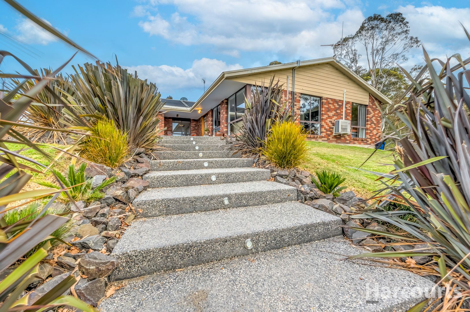 25 Pleasant Drive, Hernes Oak VIC 3825 | Domain