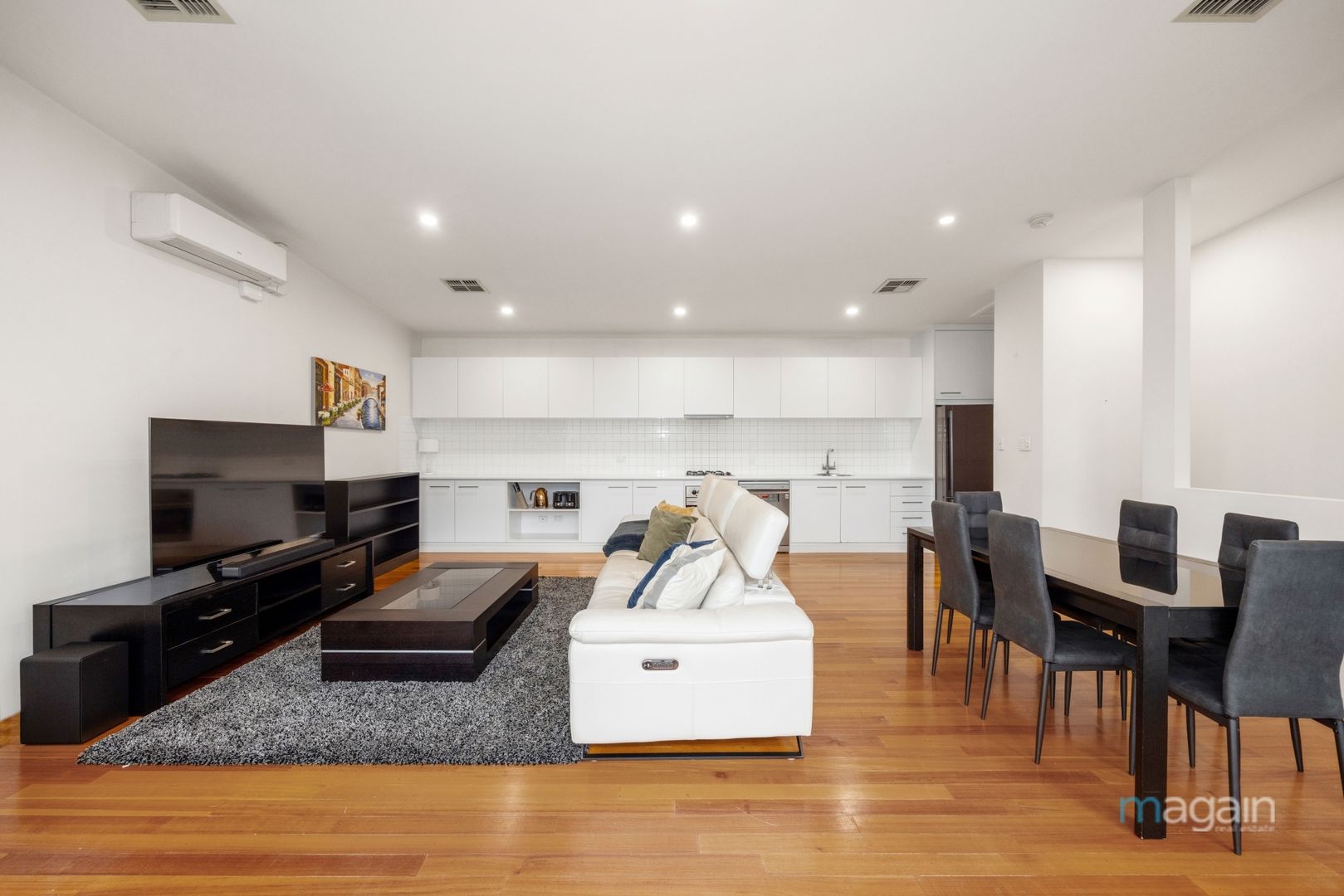 32 Catherine Helen Spence Street, Adelaide SA 5000 - Townhouse For Rent ...