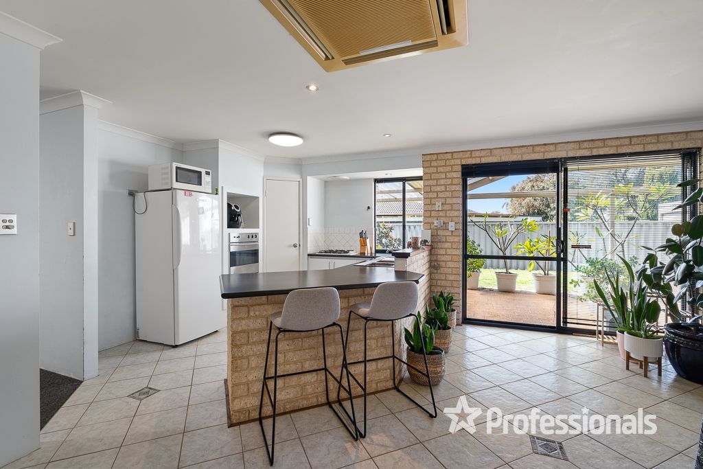 33 Falcon Drive, Broadwater WA 6280 | Domain