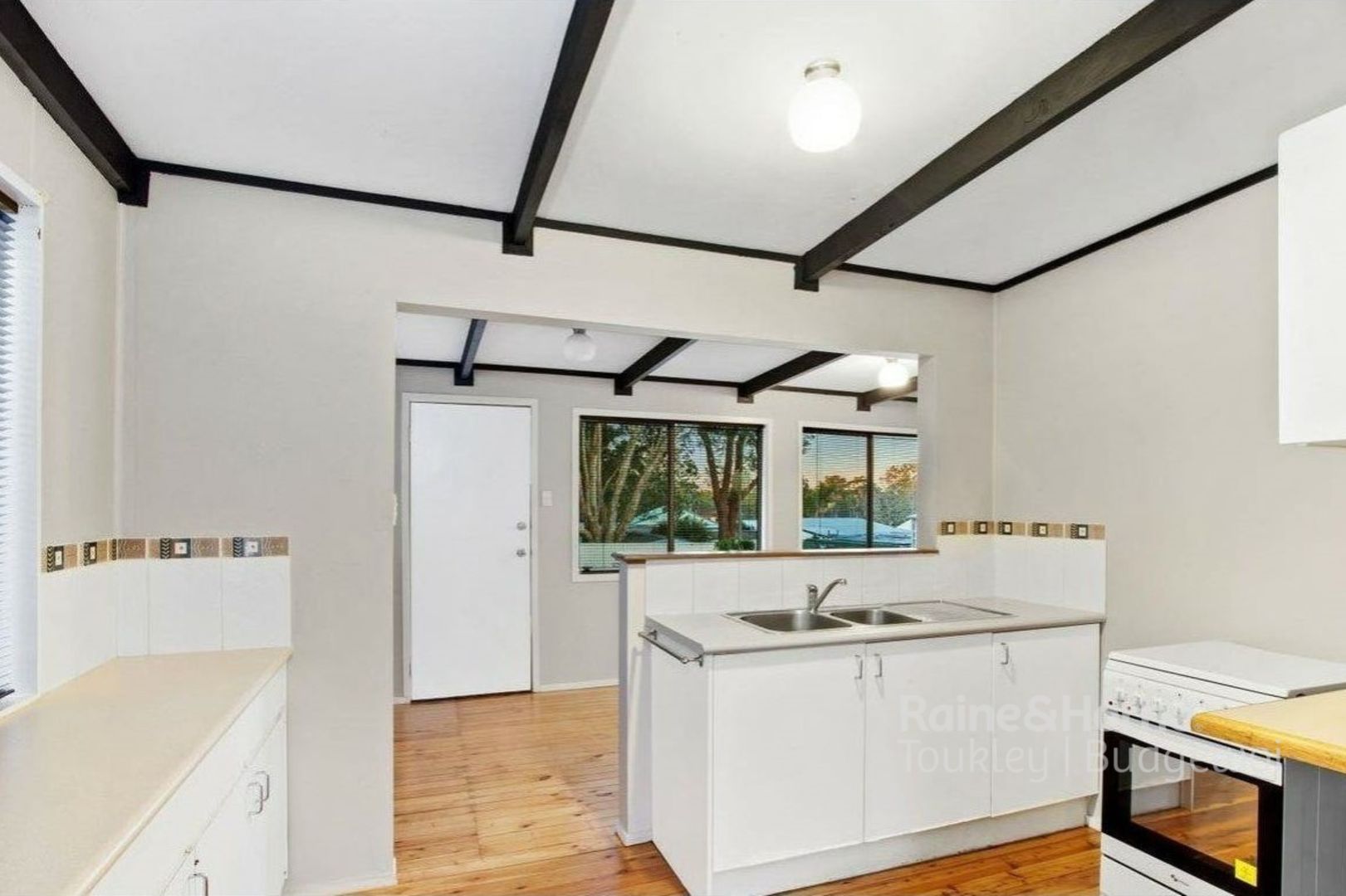 11 Norah Avenue, Charmhaven NSW 2263 - House For Rent | Domain