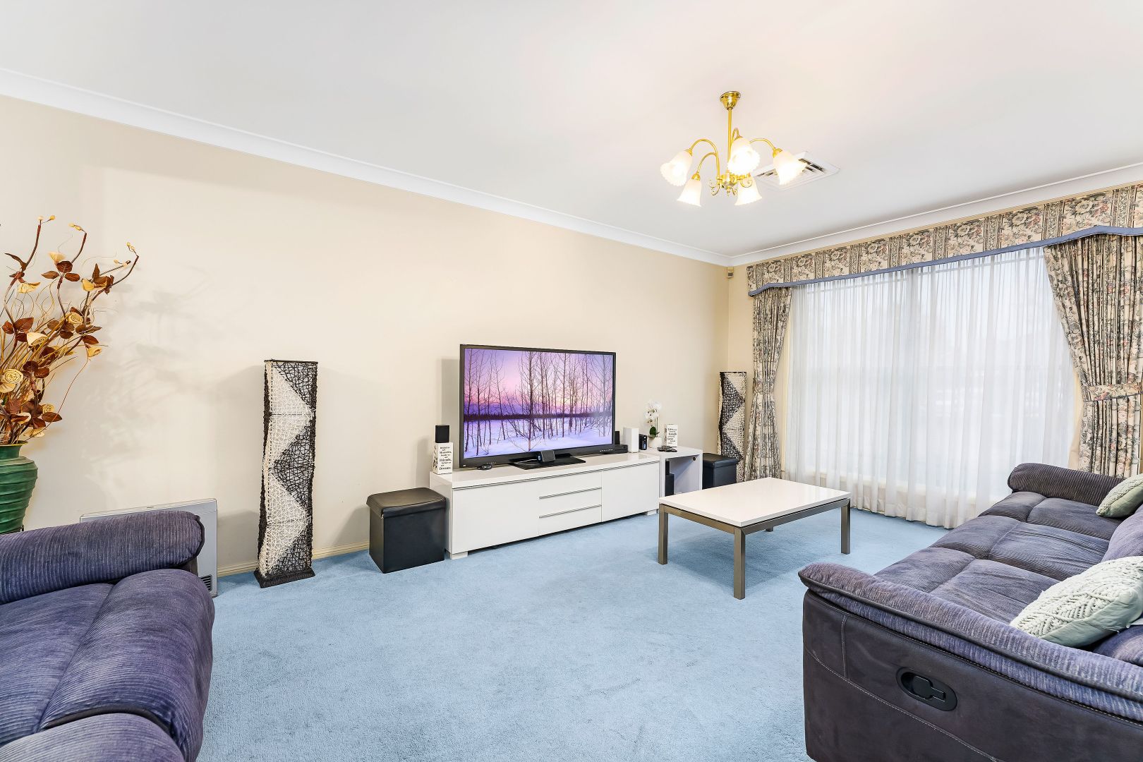 4 Leeswood Court, Wattle Grove NSW 2173 | Domain