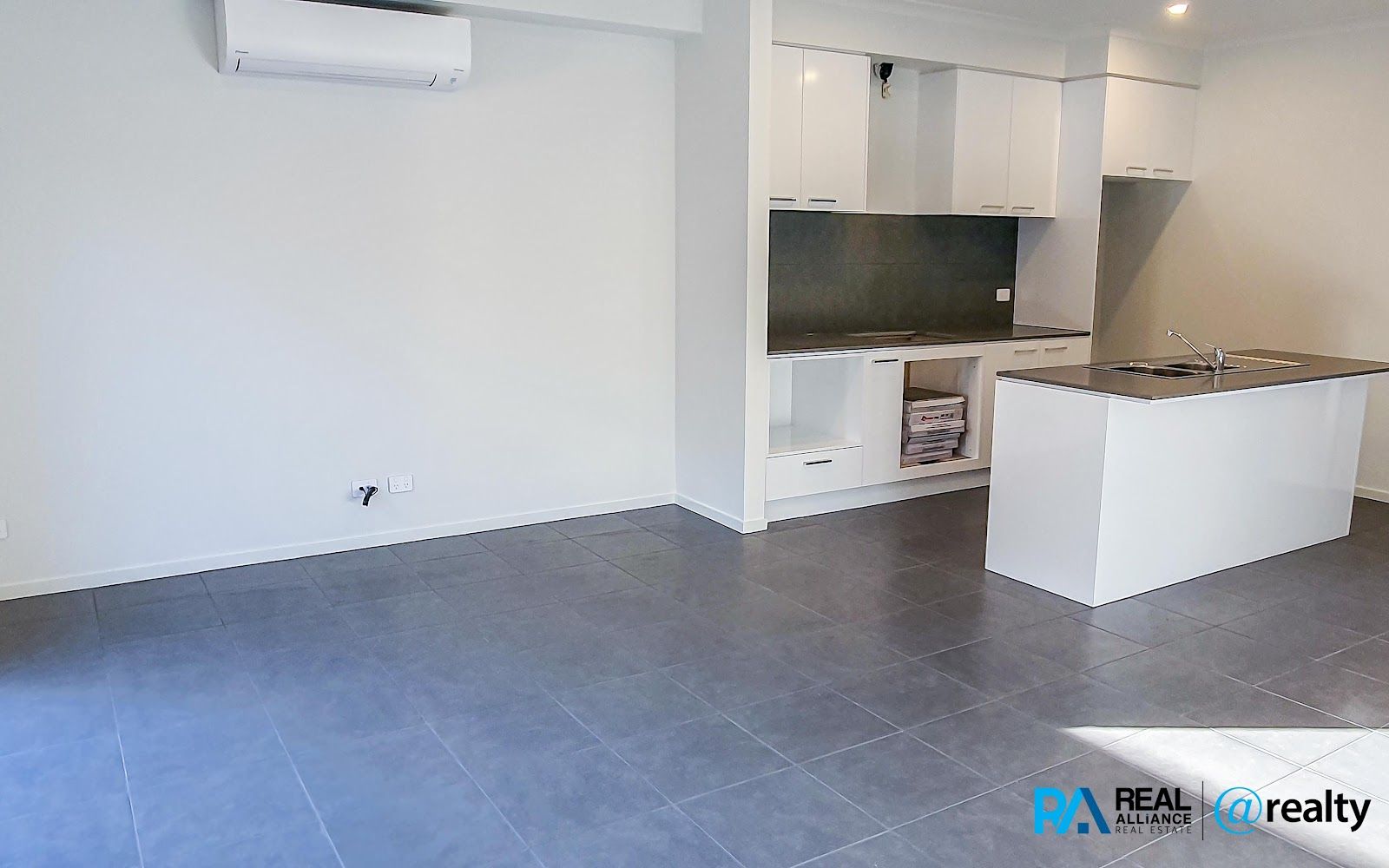 11 Piggott Street, Officer VIC 3809 - House For Rent - $580 | Domain