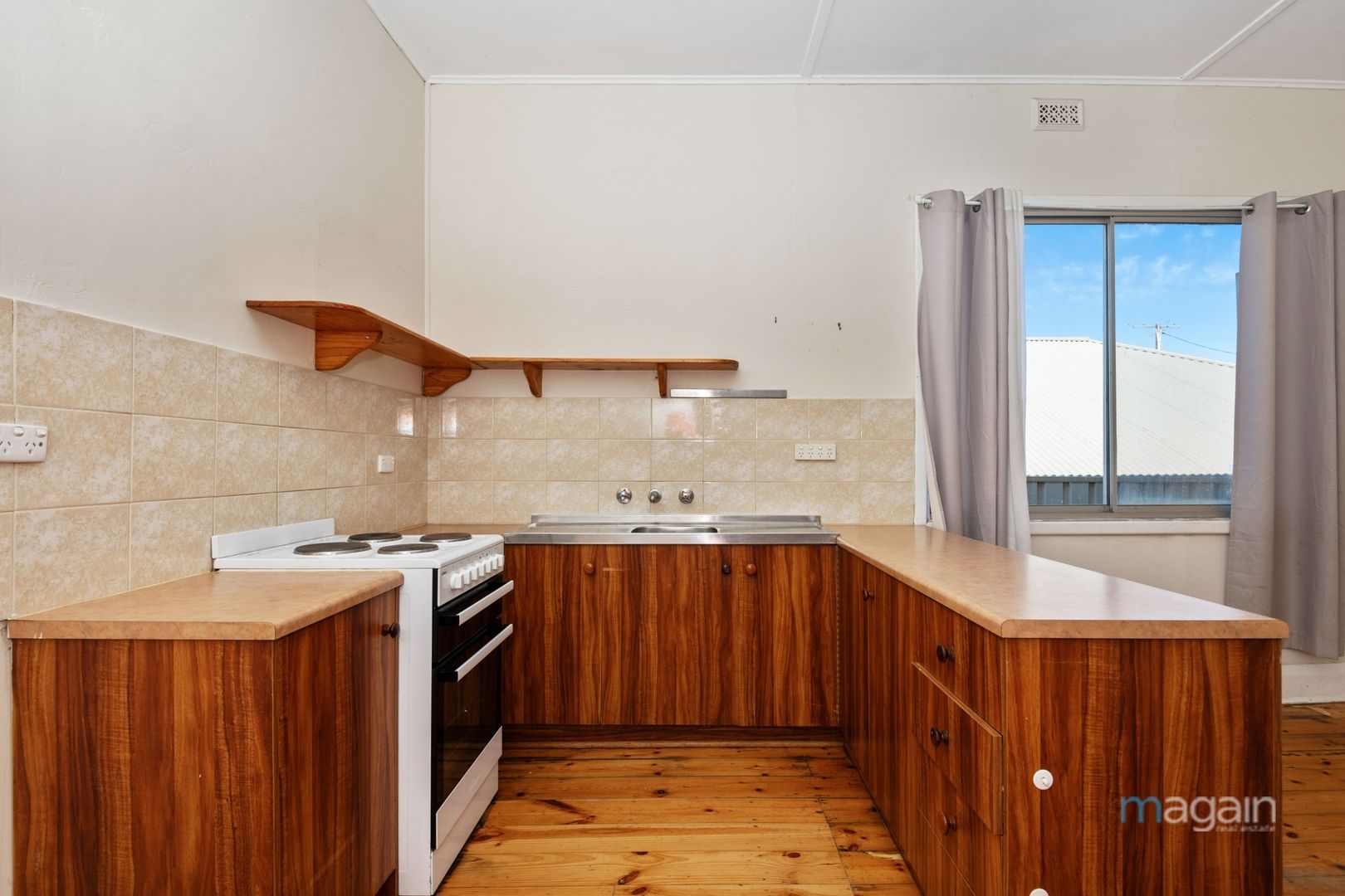 6 Dodd Avenue, Port Noarlunga SA 5167 - House For Rent | Domain