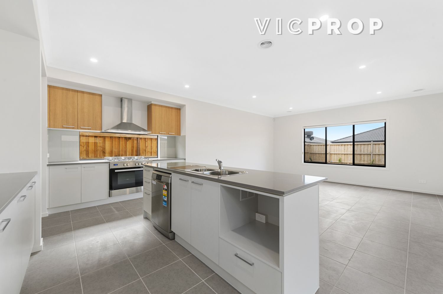 28 Whitestone Road, Point Cook VIC 3030 - House For Rent | Domain