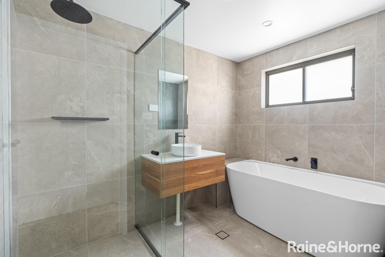 84 Carrington Street, Narara NSW 2250 - House For Rent - $800 | Domain