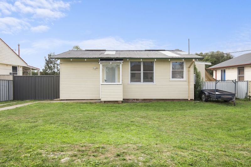 17 Churchill Street, Goulburn NSW 2580 - House For Rent | Domain