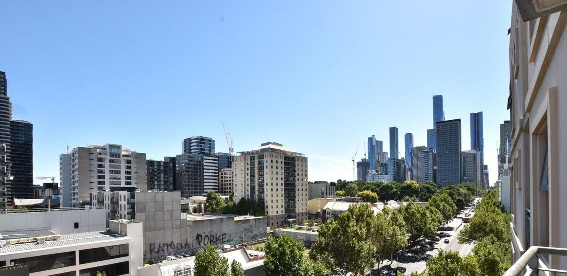 Sold 807/585 La Trobe Street, Melbourne VIC 3000 on 02 Feb 2023 - 2018170432 | Domain