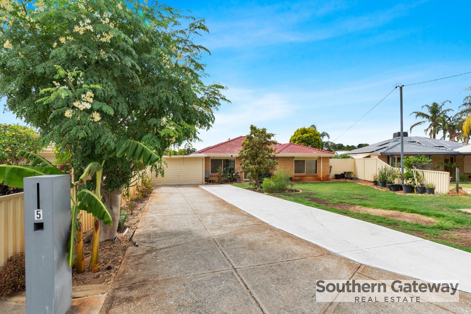 5 Lacey Court, Parmelia WA 6167 | Domain