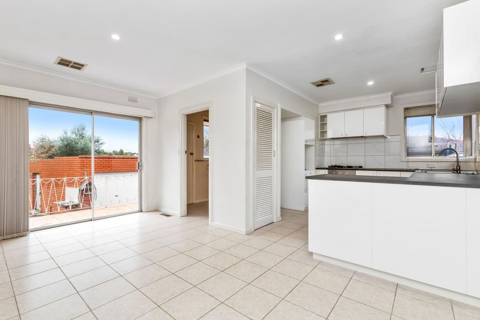 18 Plato Crescent, Wheelers Hill VIC 3150 - House For Rent | Domain