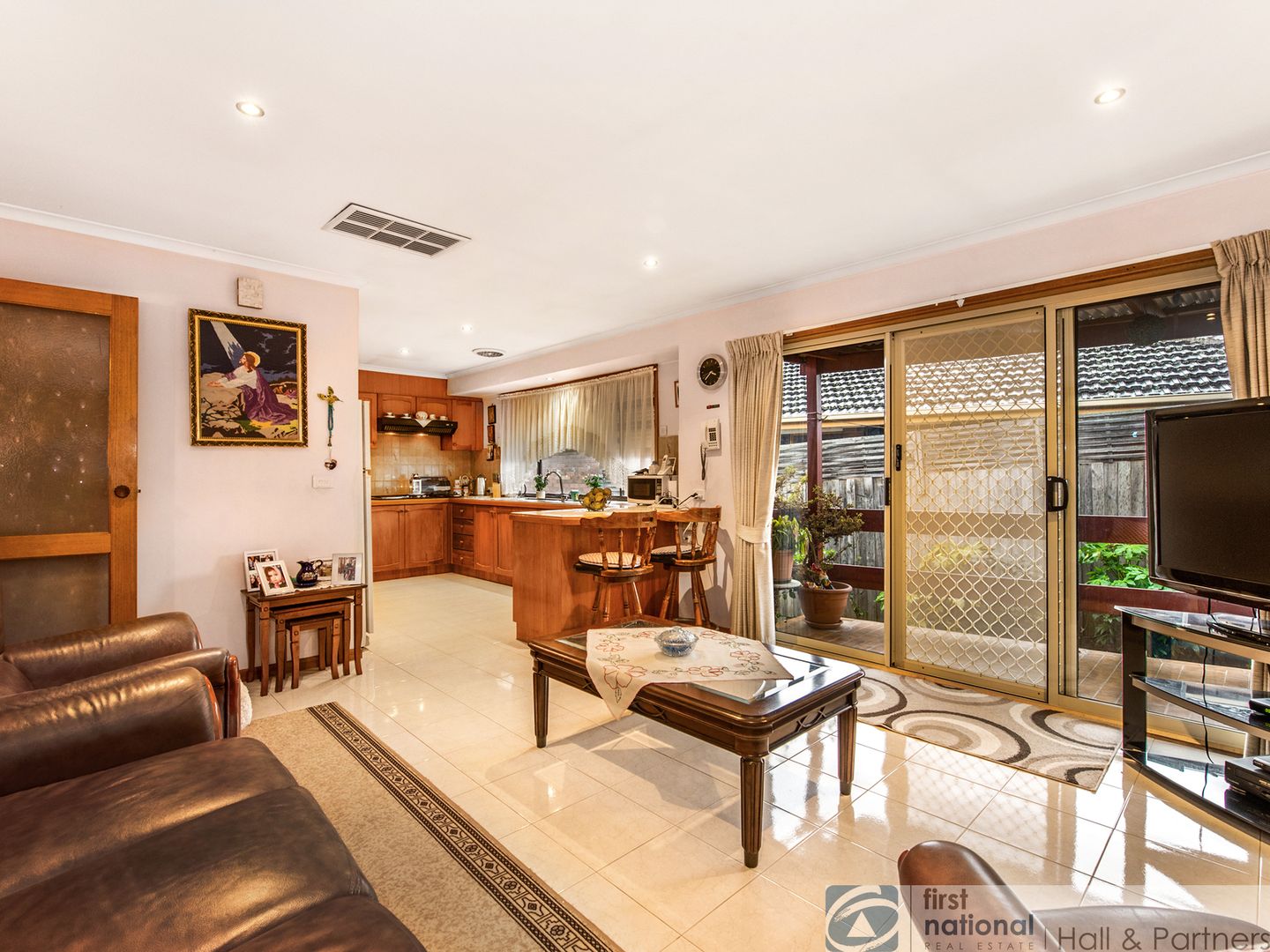 9 Holmbury Boulevard, Mulgrave VIC 3170 | Domain