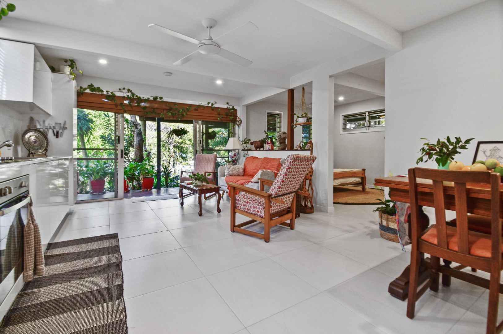 6 Russell Street, Shelly Beach QLD 4551 - Apartment For Rent - $450 ...
