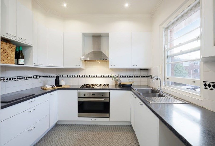 3/2 Hammerdale Avenue, St Kilda East VIC 3183 - Apartment For Rent | Domain