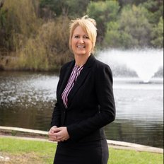 Helen Thompson | Ray White Inner North | Real Estate Agent in 330 ...