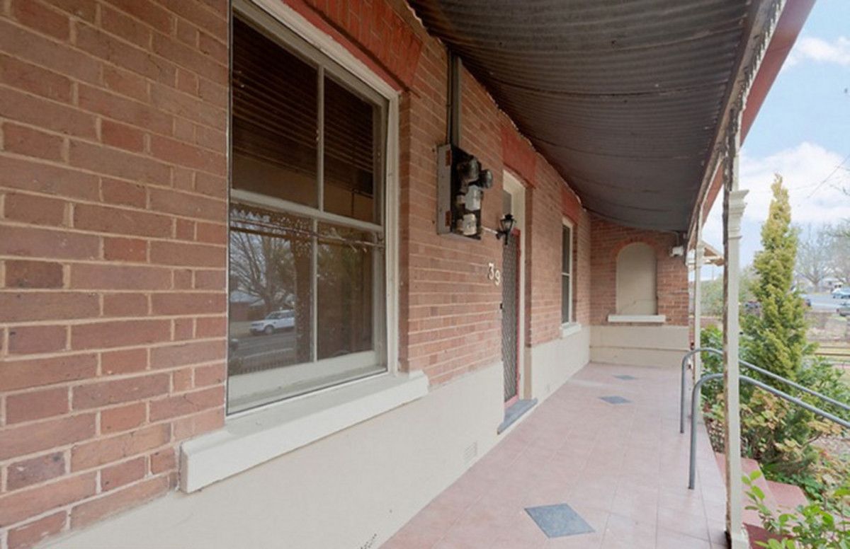 39 Victoria Street, Goulburn NSW 2580 - Duplex For Rent | Domain