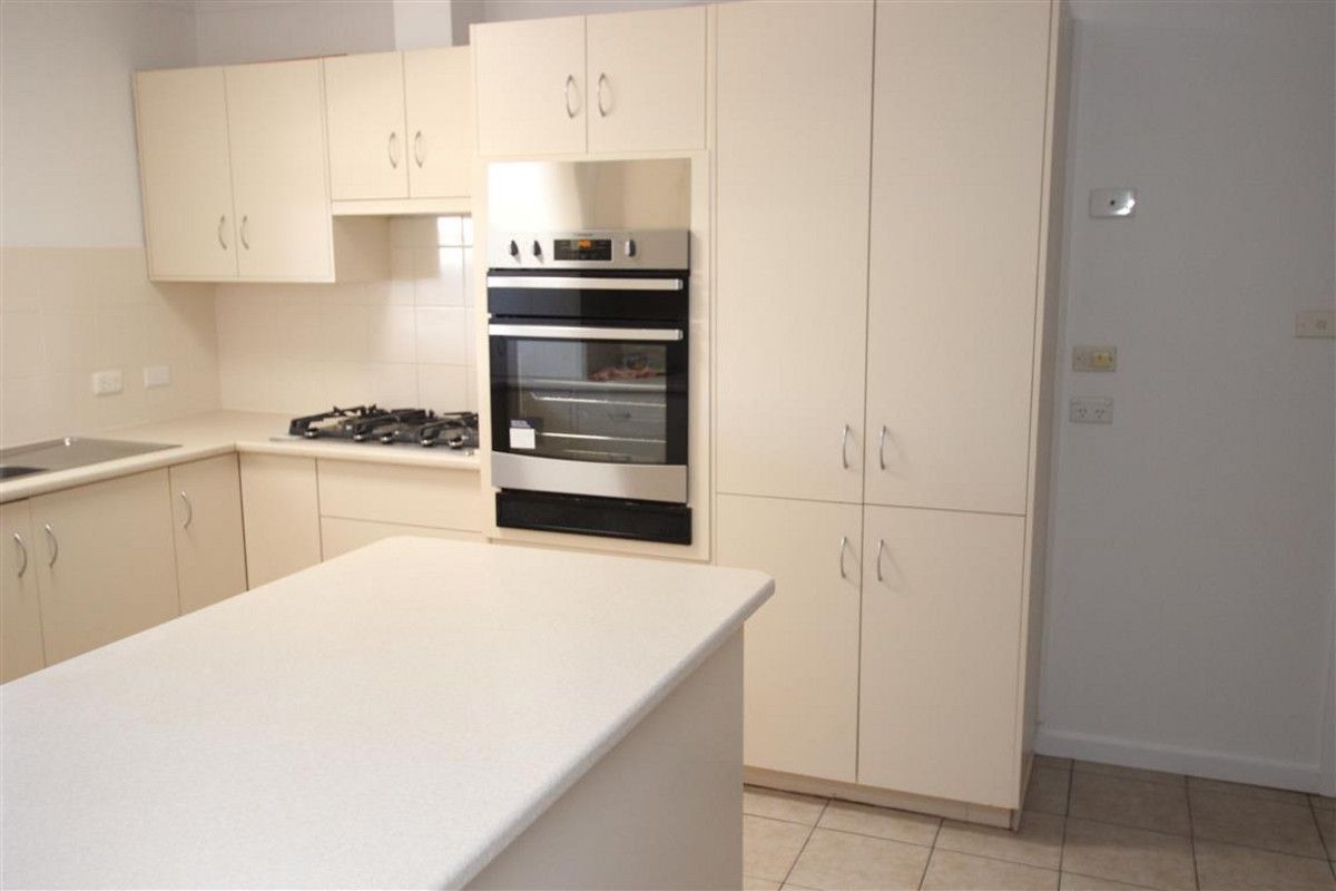 33 Tingira Drive, O'Sullivan Beach SA 5166 - House For Rent | Domain