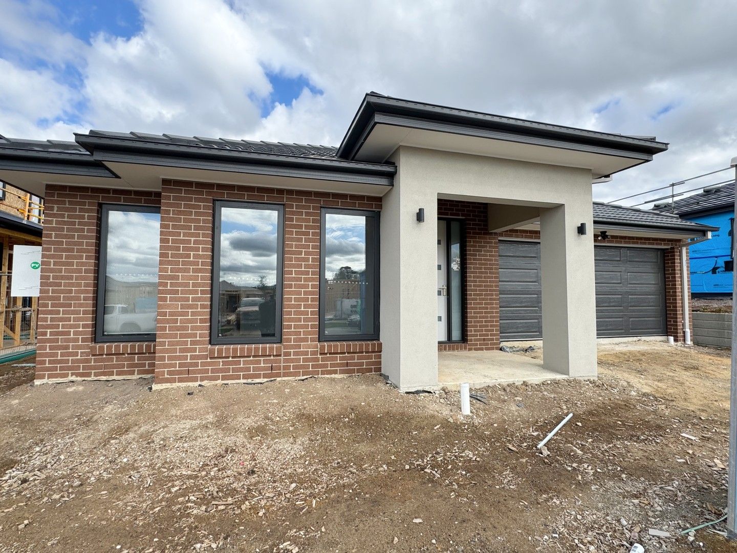 4 Topiary Street, Pakenham VIC 3810 - House For Rent | Domain