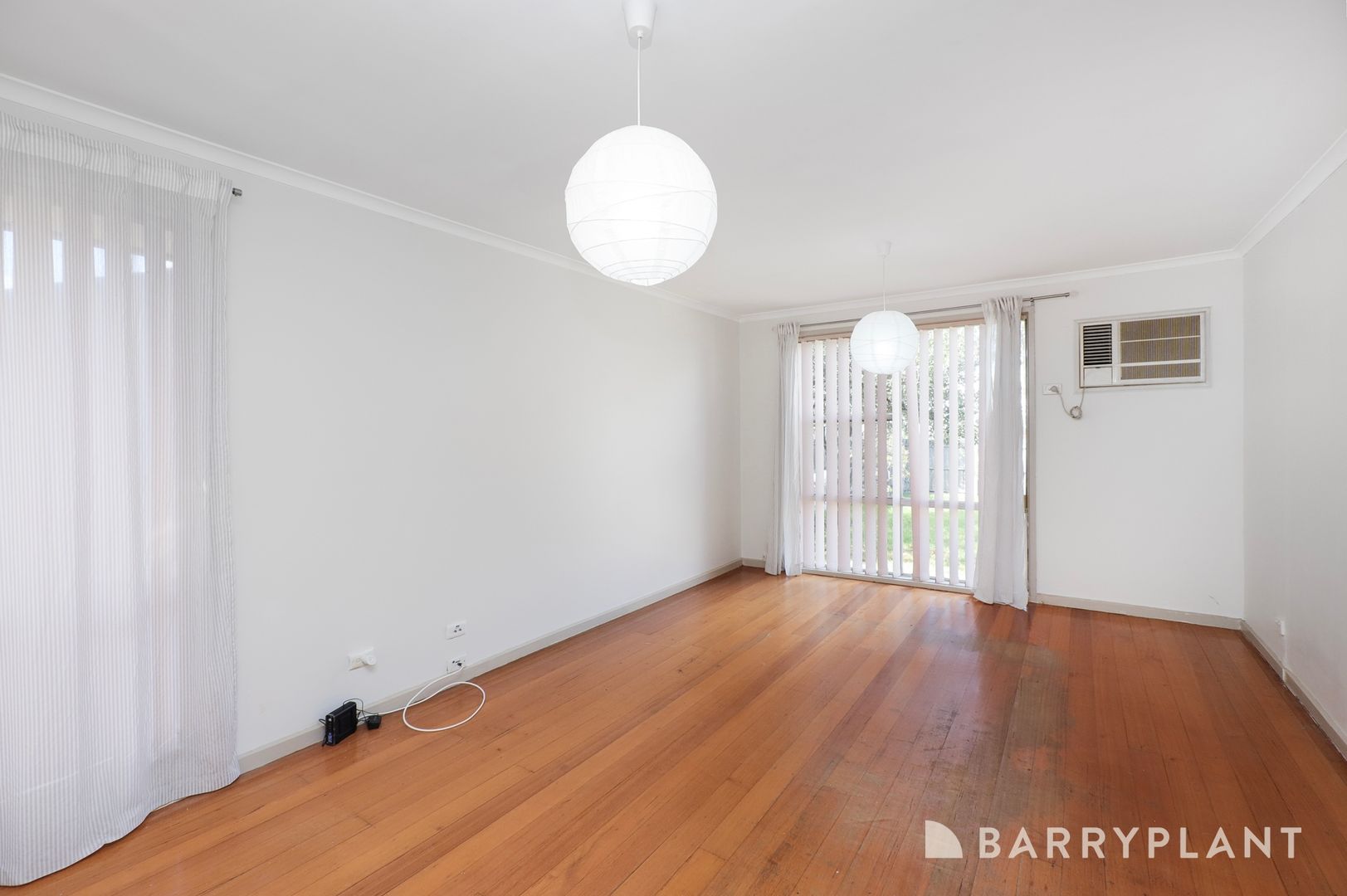 27 Morrison Crescent, Sunshine West VIC 3020 - House For Rent - $400 ...