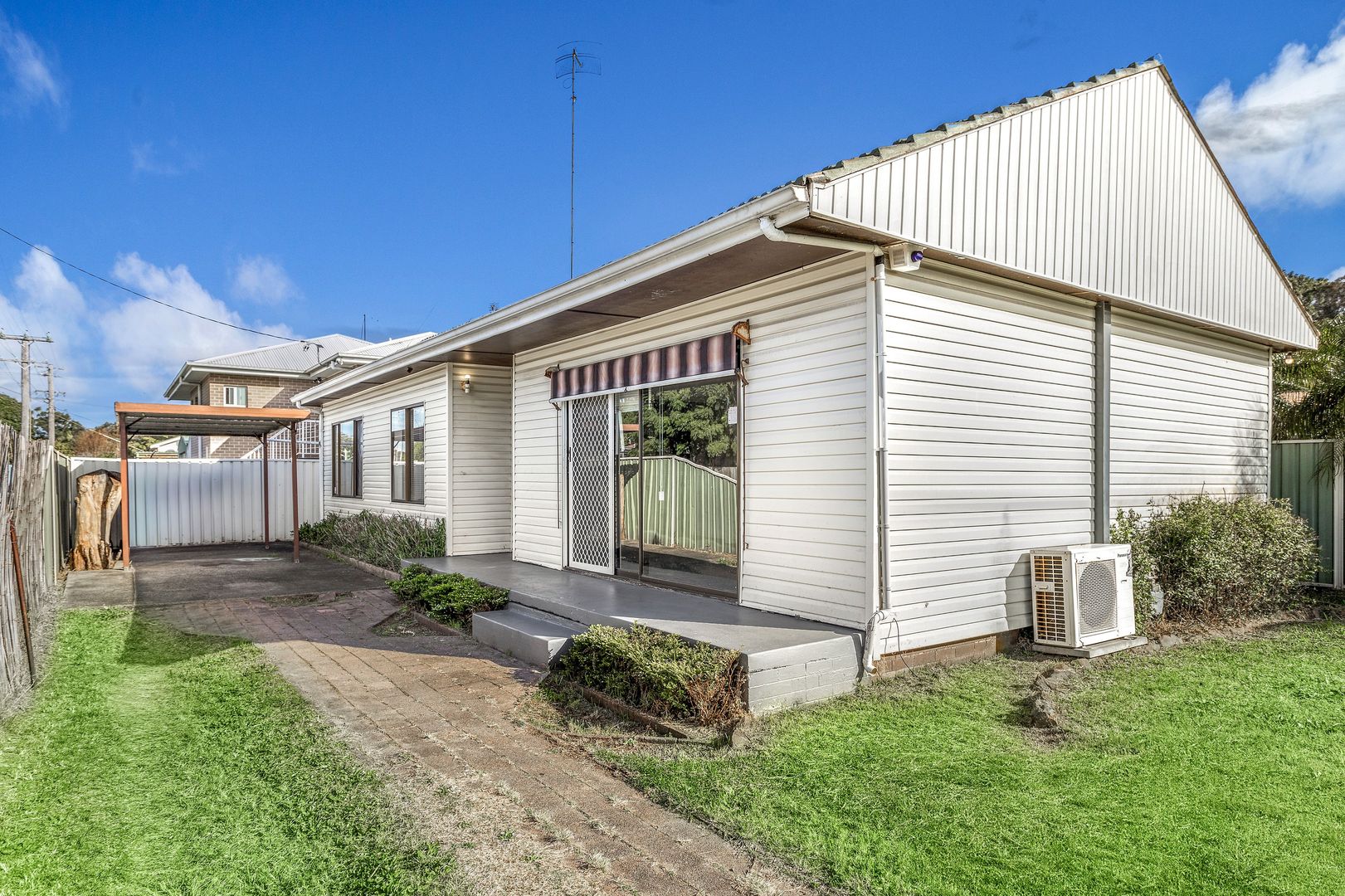 8 Kiara Place, Primbee NSW 2502 | Domain