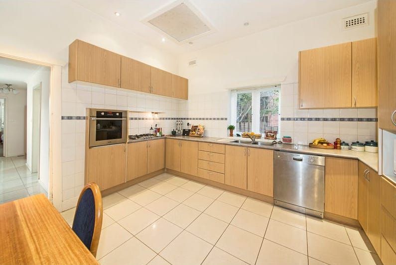 32 Laura St, Caulfield South VIC 3162 - House For Rent | Domain