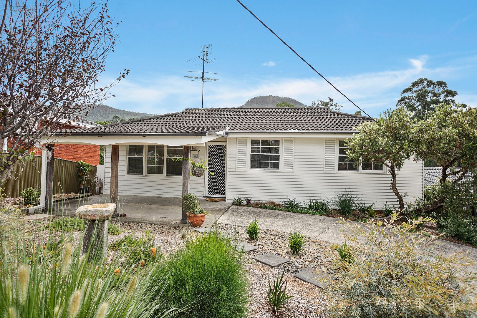 18 Valley Drive, Figtree NSW 2525 - House For Rent | Domain