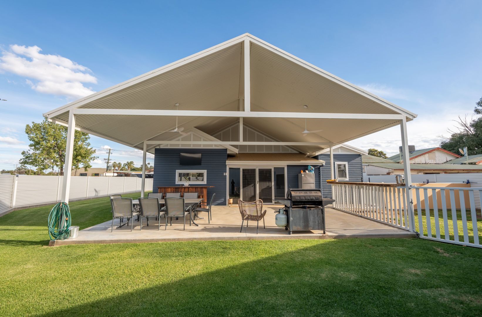 18 Bridge Street, Forbes NSW 2871 | Domain