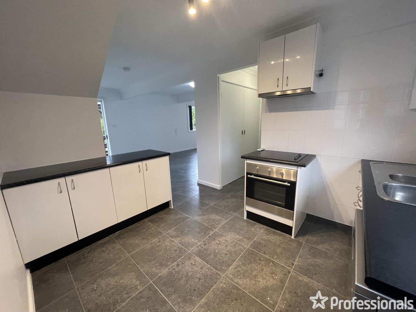 7 Boronia Avenue, Sanctuary Point NSW 2540 - House For Rent | Domain