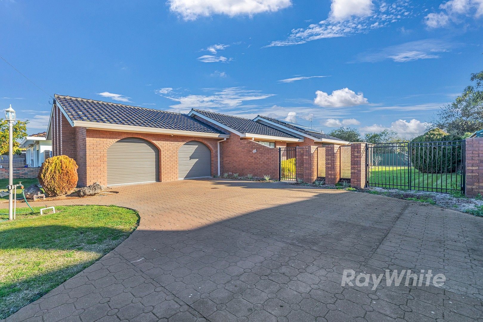 44 Queen Street, Rochester VIC 3561 | Domain