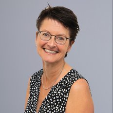 Jacqueline Dean | LJ Hooker Coolangatta Tweed | Real Estate Agent in 5/ ...