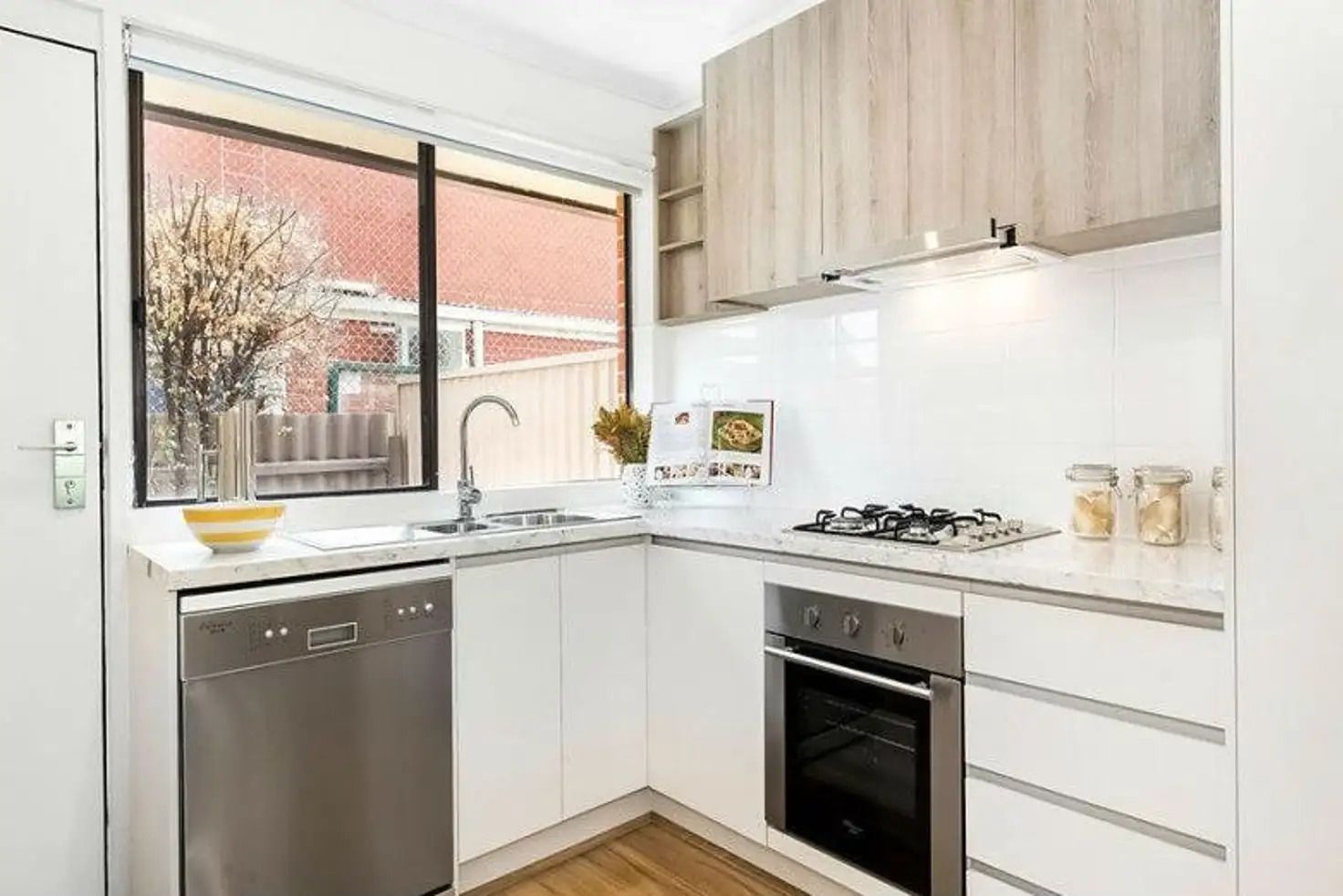 2/115 Warrigal Road, Oakleigh VIC 3166 - House For Rent - $580 | Domain