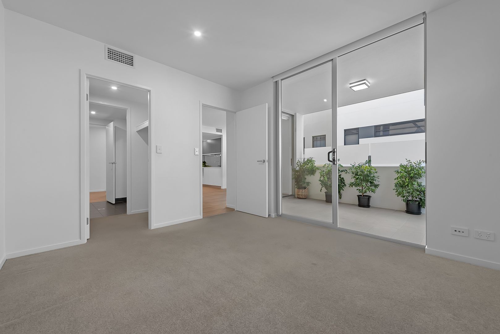 405/15 Duncan St, West End QLD 4101 - Apartment For Rent | Domain