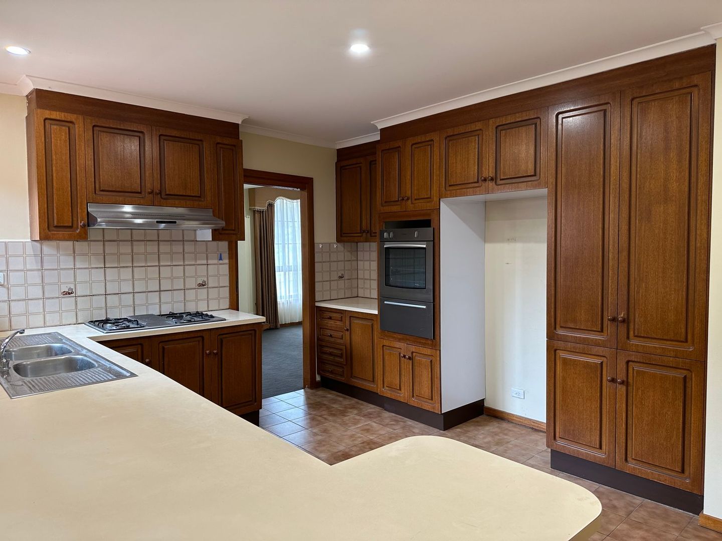 933 Old Calder Highway, Keilor VIC 3036 - House For Rent | Domain