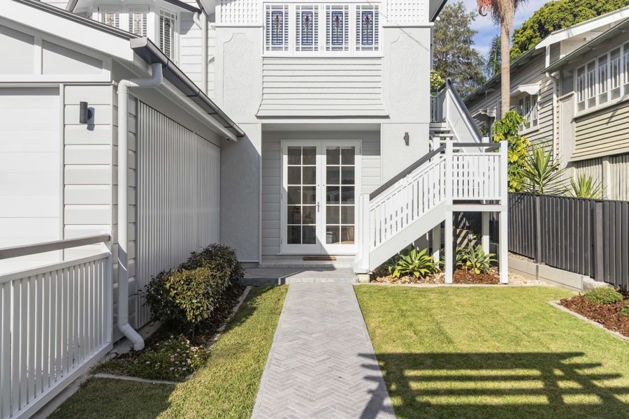 10 West Street, Coorparoo QLD 4151 - House For Rent | Domain