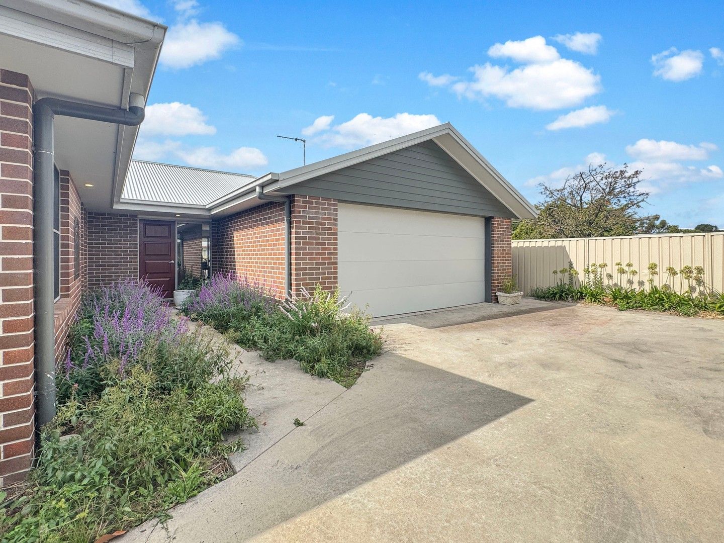 2/18 McCrossin Street, Uralla NSW 2358 | Domain