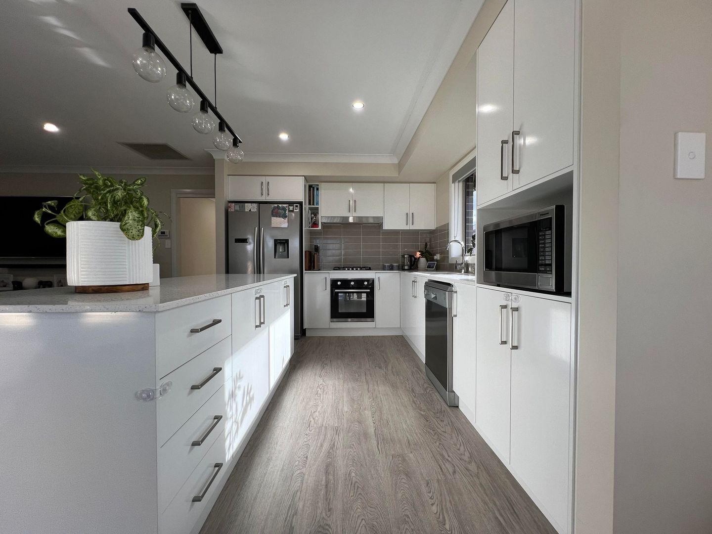 19 Ebor Way, Dubbo NSW 2830 - House For Rent - $550 | Domain