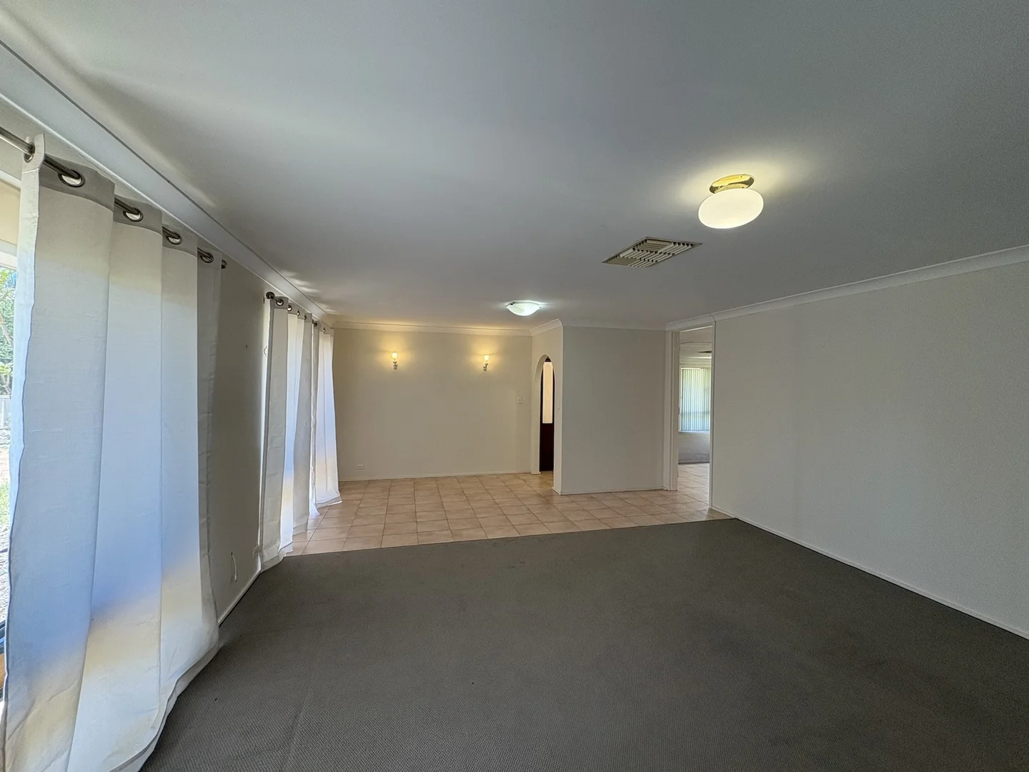 10 Ross Place, Thornlie WA 6108 - House For Rent | Domain