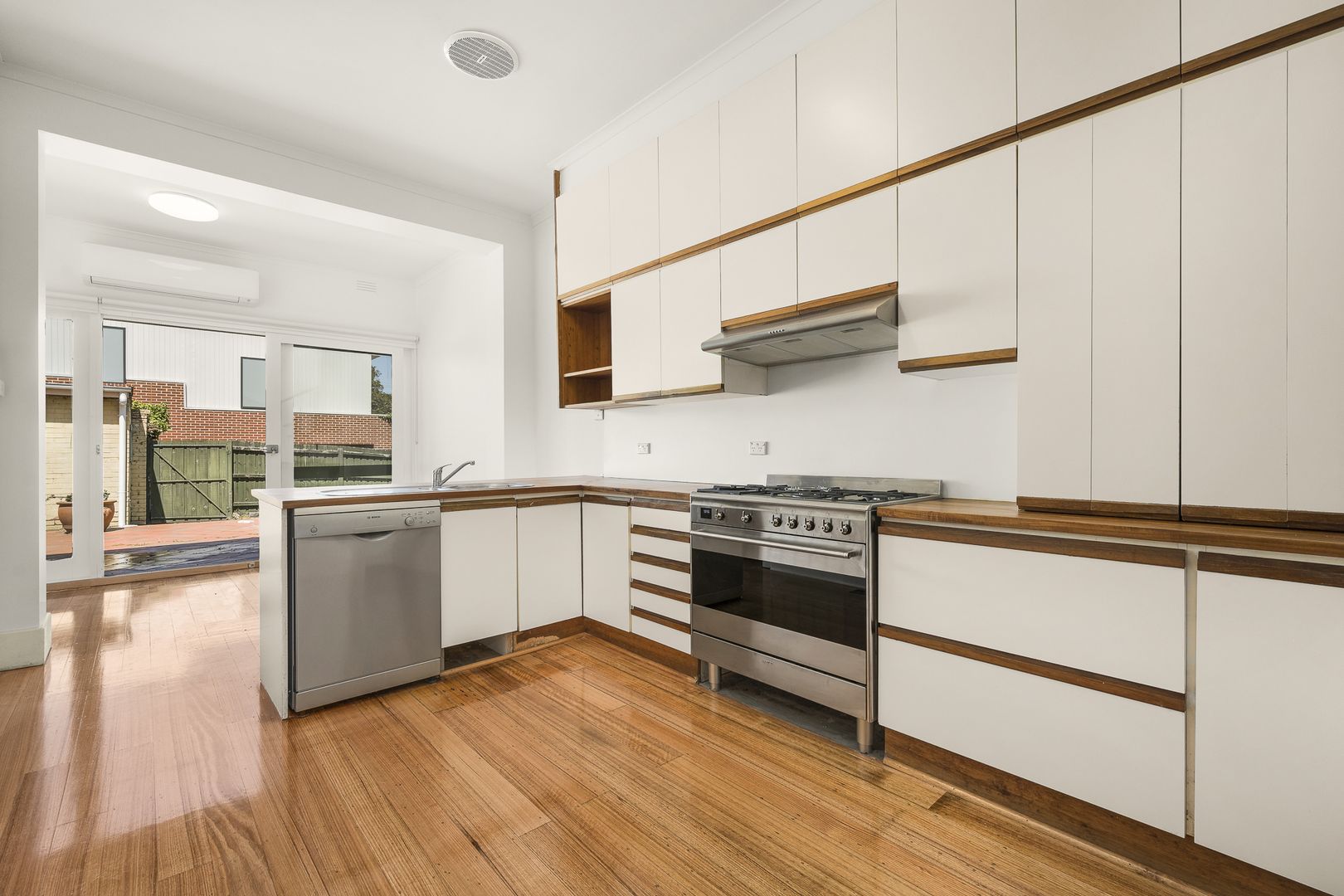 79 Aberfeldie St, Aberfeldie VIC 3040 - House For Rent - $780 | Domain