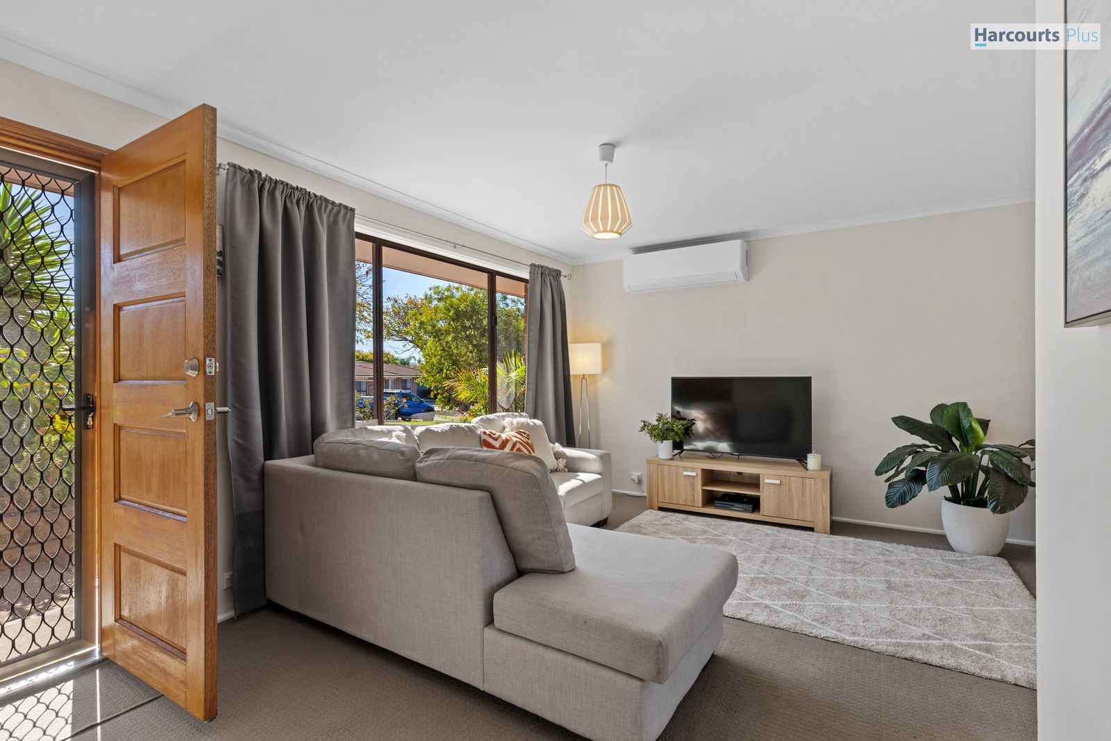 10 Lyons Circuit, Trott Park SA 5158 | Domain