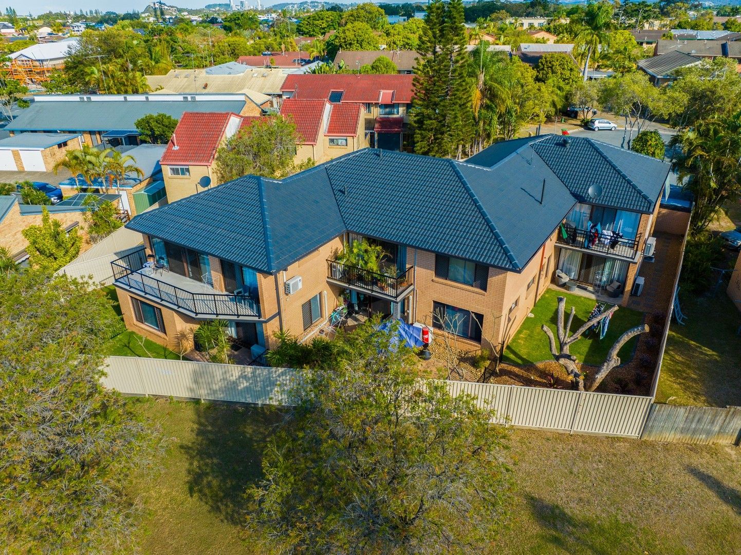 1-6/8 Angie Court, Mermaid Waters QLD 4218 | Domain