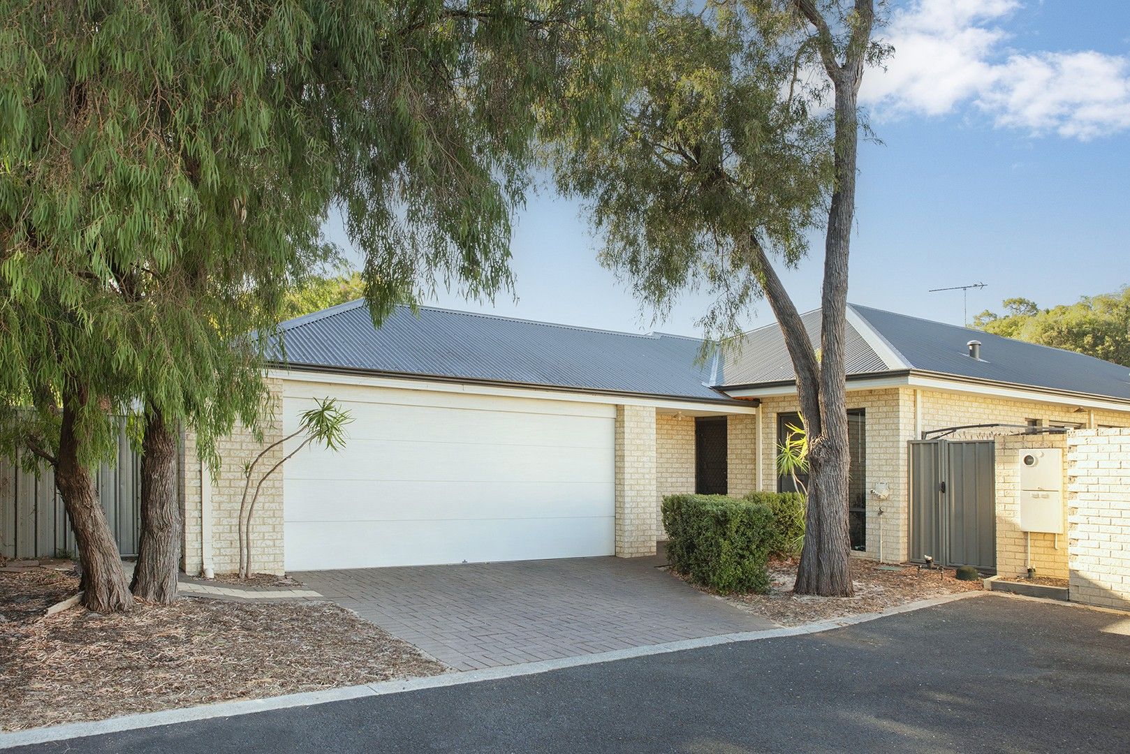 10 Casselton Loop, Geographe WA 6280 | Domain
