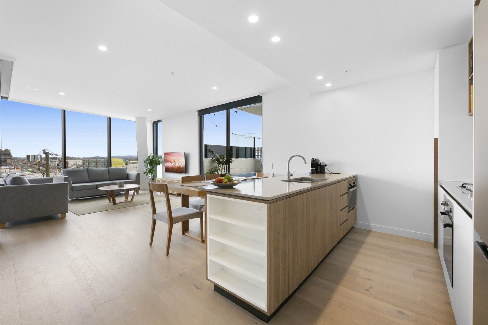 306/43 Peerless Avenue, Mermaid Beach QLD 4218 - Apartment For Rent | Domain